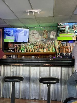 RIVERSIDE TAVERN - Updated December 2025 - 50 Photos & 32 Reviews ...