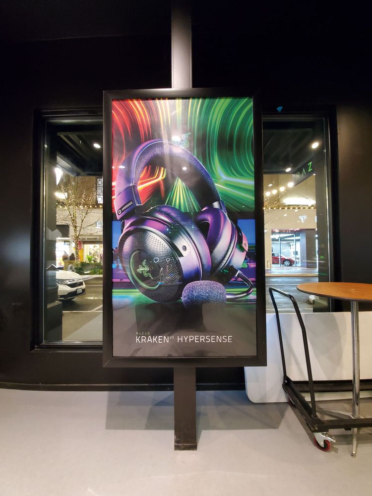 RAZERSTORE SEATTLE - Updated October 2025 - 2616 NE University Village ...