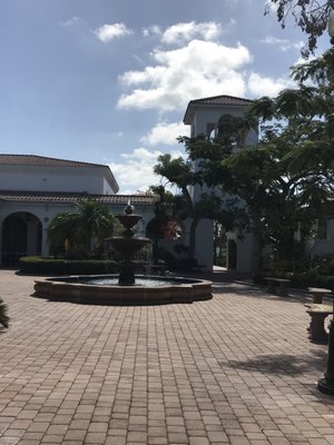 COLLIER COUNTY PUBLIC LIBRARY - Updated November 2025 - 72 Photos & 18 ...