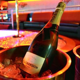 CLUB 390 - Updated May 2026 - 149 Photos & 93 Reviews - 390 E Joe Orr ...