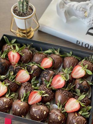 CHOCOBERRY - CHICAGO - 16 Photos - 1311 N Halsted St, Chicago, Illinois ...