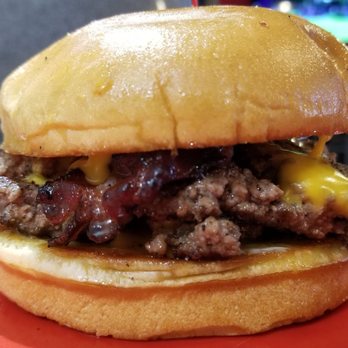 SMITTY’S GARAGE BURGERS AND BEER - Updated February 2025 - 234 Photos ...