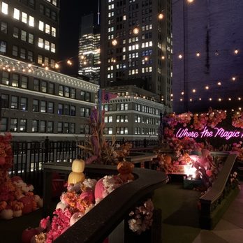 MAGIC HOUR ROOFTOP BAR & LOUNGE - Updated May 2024 - 2018 Photos & 1078 ...