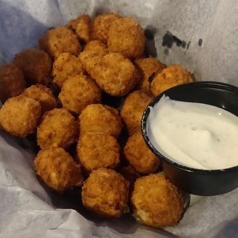 FOXES TRAIL - Updated January 2026 - 128 Photos & 118 Reviews - 305 S ...