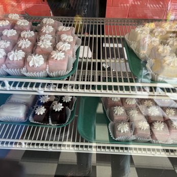 HERMITAGE BAKERY - Updated December 2025 - 31 Photos & 70 Reviews ...