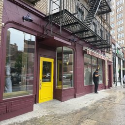 LE CHÊNE - Updated July 2025 - 88 Photos - 76 Carmine St, New York, New ...