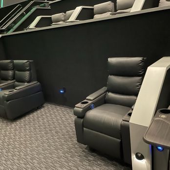 PARAGON THEATERS FOUNDERS ROW - Updated July 2025 - 43 Photos & 18 ...