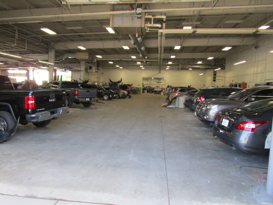 HENDRICK COLLISION CENTER OF KANSAS CITY - Updated December 2025 - 13 ...