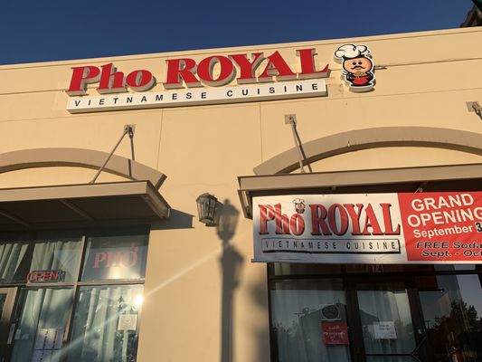 Book a Table - Pho Royal - Updated November 2025 - 41 Photos - 68 Reviews - 12240 Industry Blvd ...
