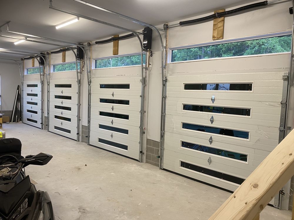 GARAGE DOOR ERIKA - Updated September 2024 - 13 Photos - Vaughan ...