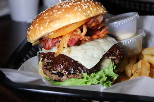 THE SHERIFF BURGER - Updated December 2025 - 116 Photos & 128 Reviews ...