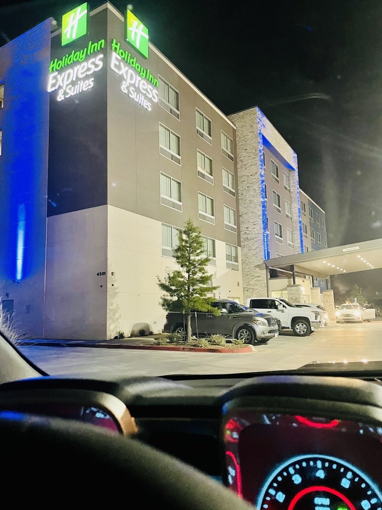 HOLIDAY INN EXPRESS & SUITES OKLAHOMA CITY AIRPORT - Updated January ...