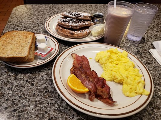 GOLDEN NUGGET - 152 Photos & 186 Reviews - 2406 W Diversey Ave, Chicago ...