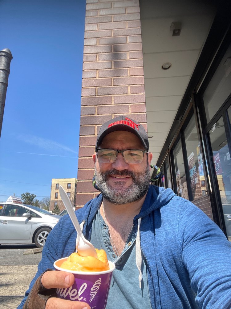 CARVEL ICE CREAM BAKERY - Updated July 2025 - 319 Webster Ave, New ...