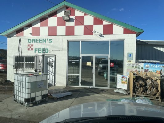 GREEN’S FEED - Updated October 2025 - 16 Photos & 72 Reviews - 4701 N ...