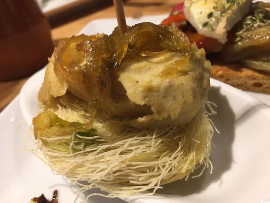 LA TRASKA TRUSKA - Updated April 2024 - 22 Photos - Passeig del ...