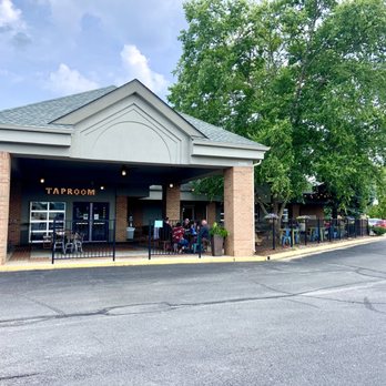 TEAYS RIVER BREWING & PUBLIC HOUSE - Updated July 2024 - 257 Photos ...