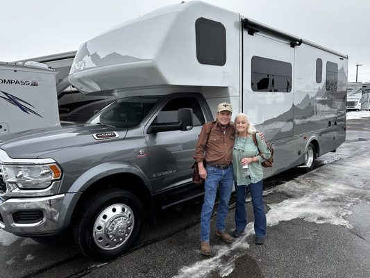 MCKEE RV - Updated December 2025 - 137 Photos & 61 Reviews - 400 1st ...