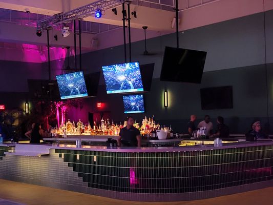 ROOFTOP LIVE - Updated July 2025 - 44 Photos & 21 Reviews - 5700 ...