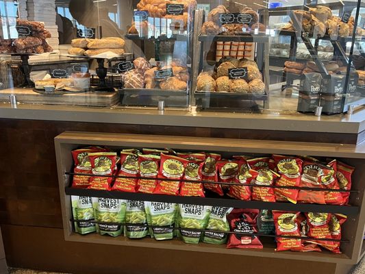 PEET’S COFFEE - Updated May 2025 - 29 Photos & 19 Reviews - 110 Domestic Terminals Departures ...