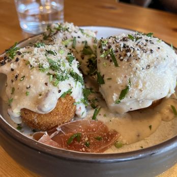 CHOMP KITCHEN AND DRINKS - Updated June 2025 - 339 Photos & 251 Reviews ...