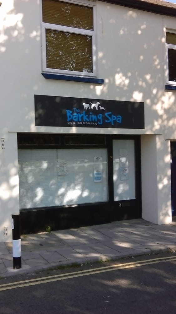 BARKING SPA - 2 Cross Street, Seaton, Devon, United Kingdom - Pet ...