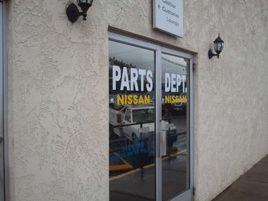 CROWN MOTORS NISSAN - Updated May 2026 - 11 Photos & 28 Reviews - 300 E ...
