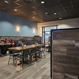 CRAFT 60 TAPHOUSE & GRILL - Updated December 2025 - 196 Photos & 148 ...