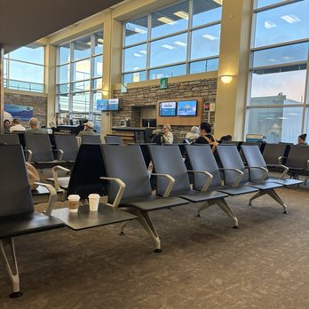 ASHEVILLE REGIONAL AIRPORT - Updated April 2025 - 192 Photos & 255 ...