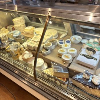CAPUTO’S MARKET & DELI - Updated July 2025 - 599 Photos & 592 Reviews ...
