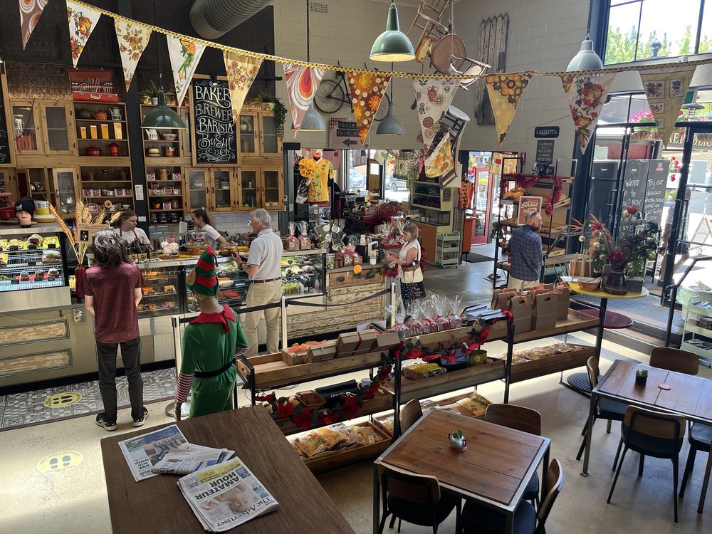 THE URAIDLA HOTEL - Updated August 2025 - 46 Photos - 1198 Greenhill Rd ...