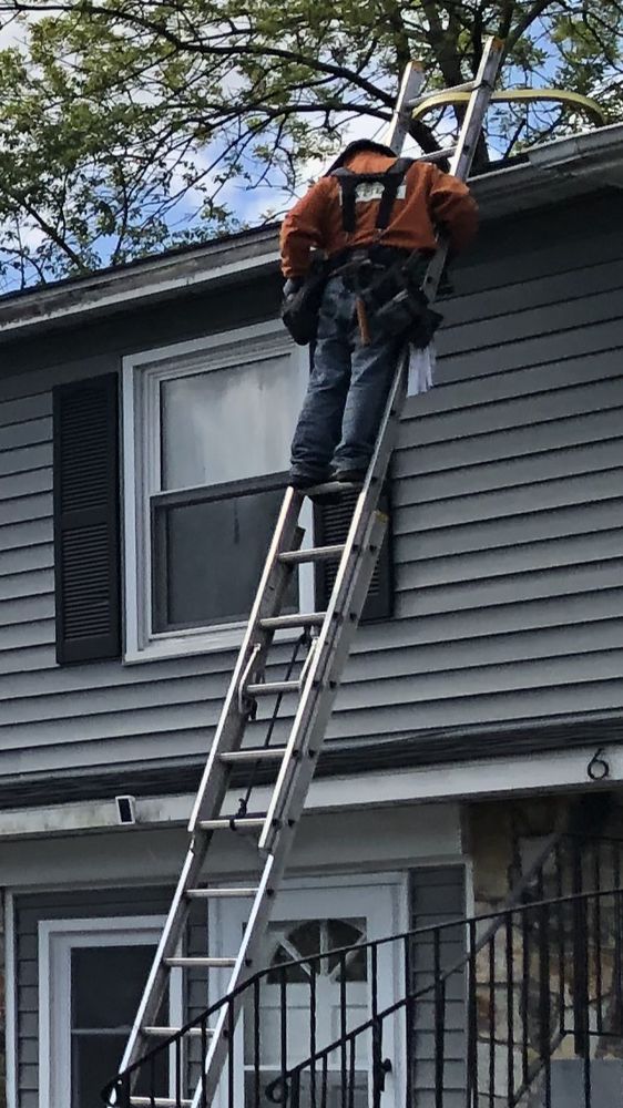 ABRAHAM SEAMLESS GUTTERS - Updated June 2025 - 18 Photos - New Castle ...