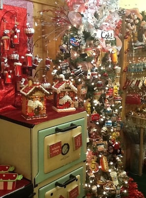 ST. NICKS CHRISTMAS AND COLLECTIBLES - Updated June 2025 - 92 Photos ...