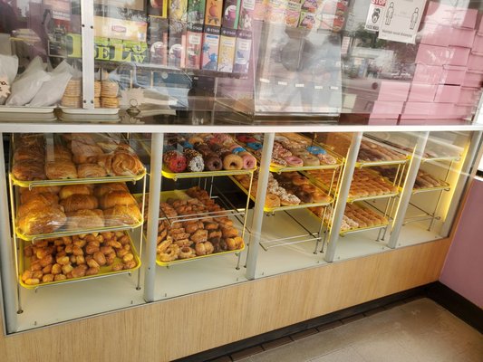 S&K DONUT - Updated September 2024 - 13 Photos - 739 W Rosecrans ...