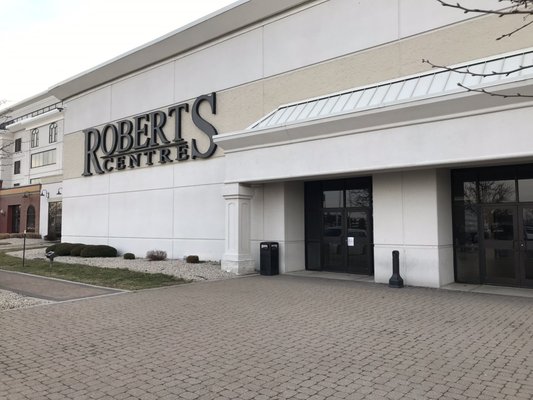 ROBERTS CENTRE - Updated October 2025 - 10 Photos - 123 Gano Rd ...