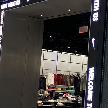 NIKE AVENTURA - Updated October 2025 - 38 Photos - 19565 Biscayne Blvd ...