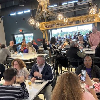 ESCAPE BREWING COMPANY - Updated October 2025 - 117 Photos & 82 Reviews ...