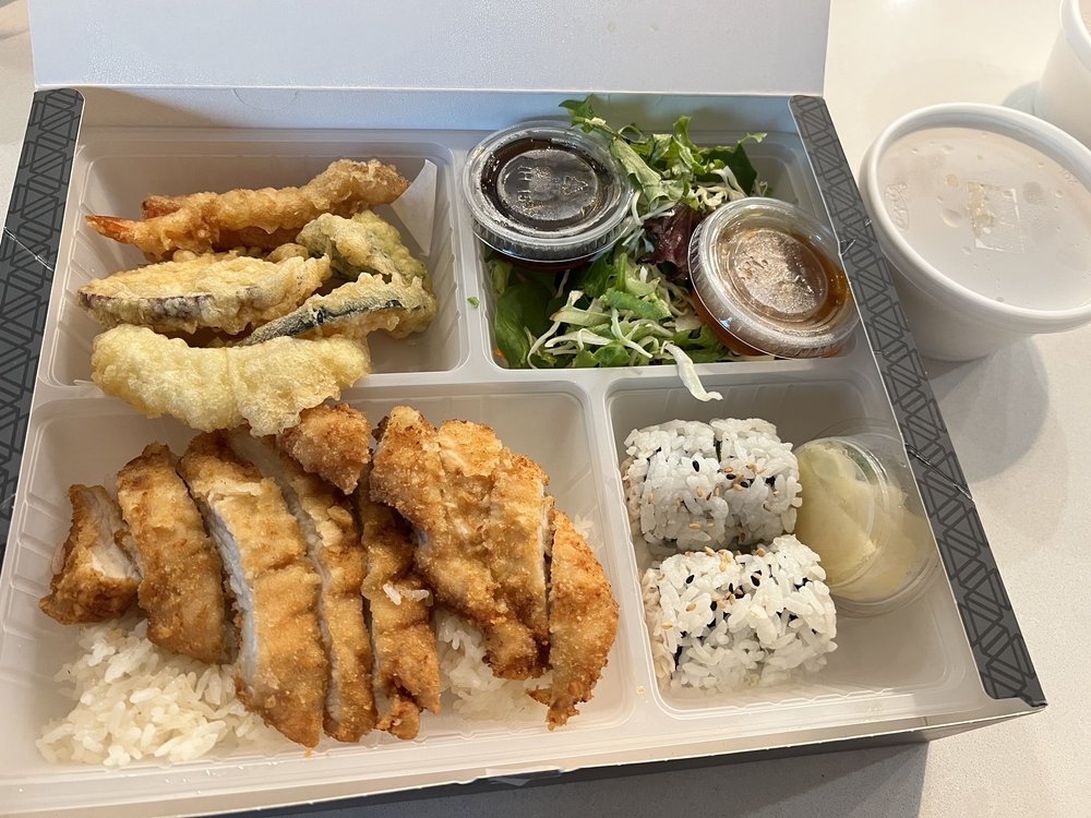 GIANT RAMEN & SUSHI - Updated May 2025 - 634 Photos & 718 Reviews ...