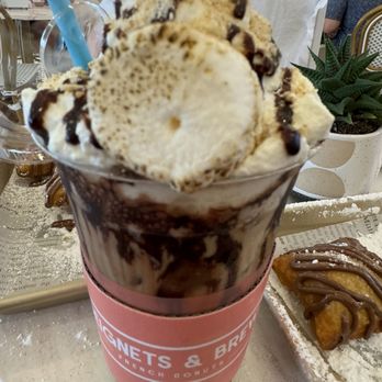 BEIGNETS & BREW - Updated March 2025 - 58 Photos & 22 Reviews - 1415 ...