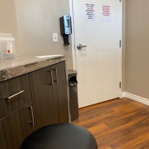 ANDREW BRONSTEIN, MD - Updated May 2025 - 83 Reviews - 10135 W Twain ...