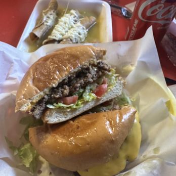 CHUCO BURGERS AND DOGS - Updated December 2025 - 133 Photos & 143 ...