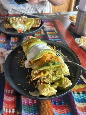 D’ LUA ON THE RIVER - Updated December 2025 - 12 Reviews - 1201 E River ...