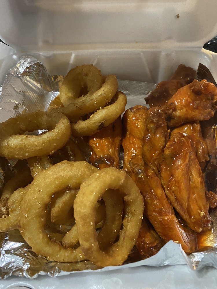 ICE EVENT CENTER AND GRILL - Updated April 2025 - 114 Photos & 45 ...