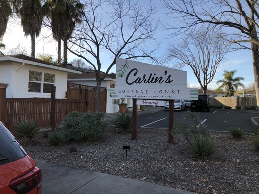 CARLIN COUNTRY COTTAGES - 98 Photos & 93 Reviews - 1623 Lake St ...