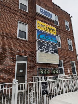 CISNEROS PIZZERIA - Updated January 2026 - 17 Photos - 370 Memorial ...