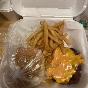 ROCHESTER INN & HARDWOOD GRILLE - Updated December 2024 - 93 Photos ...