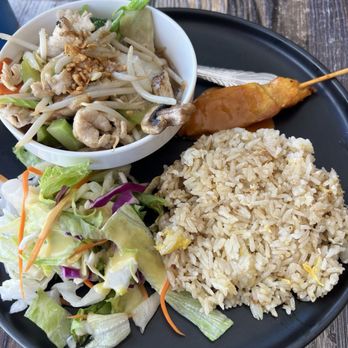 CHEF G ON 4TH THAI STREET FOOD - Updated July 2024 - 939 Photos & 393 ...