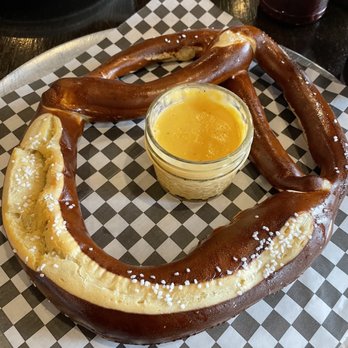 HOGSHEAD CAFE - Updated 2024 - 870 Photos & 538 Reviews - 8902 W Broad ...