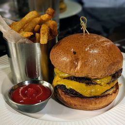 GRILL ON 21 - Updated January 2026 - 233 Photos & 78 Reviews - 208 S ...