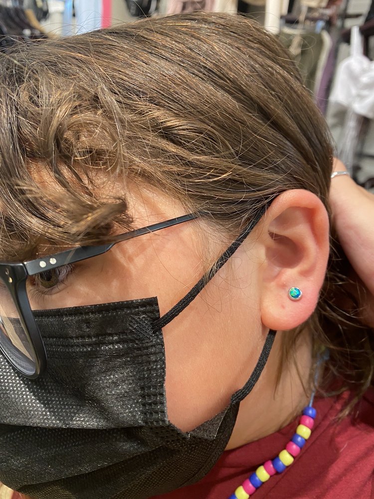 LOTUS BODY PIERCING - Updated July 2025 - 34 Photos & 119 Reviews ...